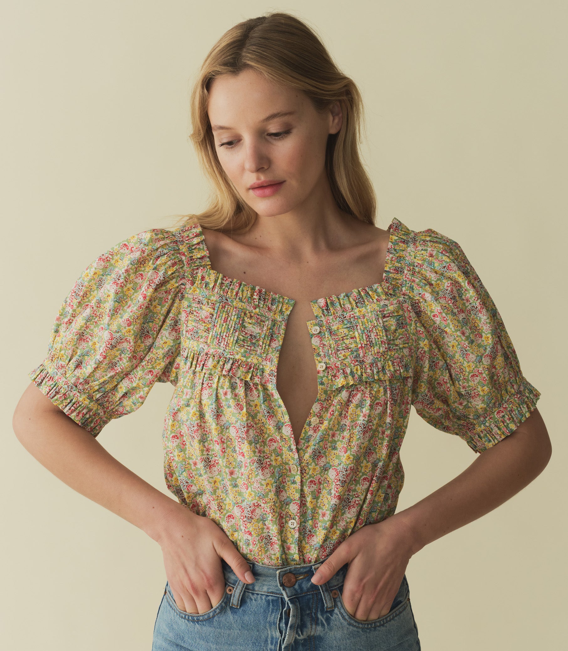 Farley Top - Chrysanthemum Sky Floral | DÔEN